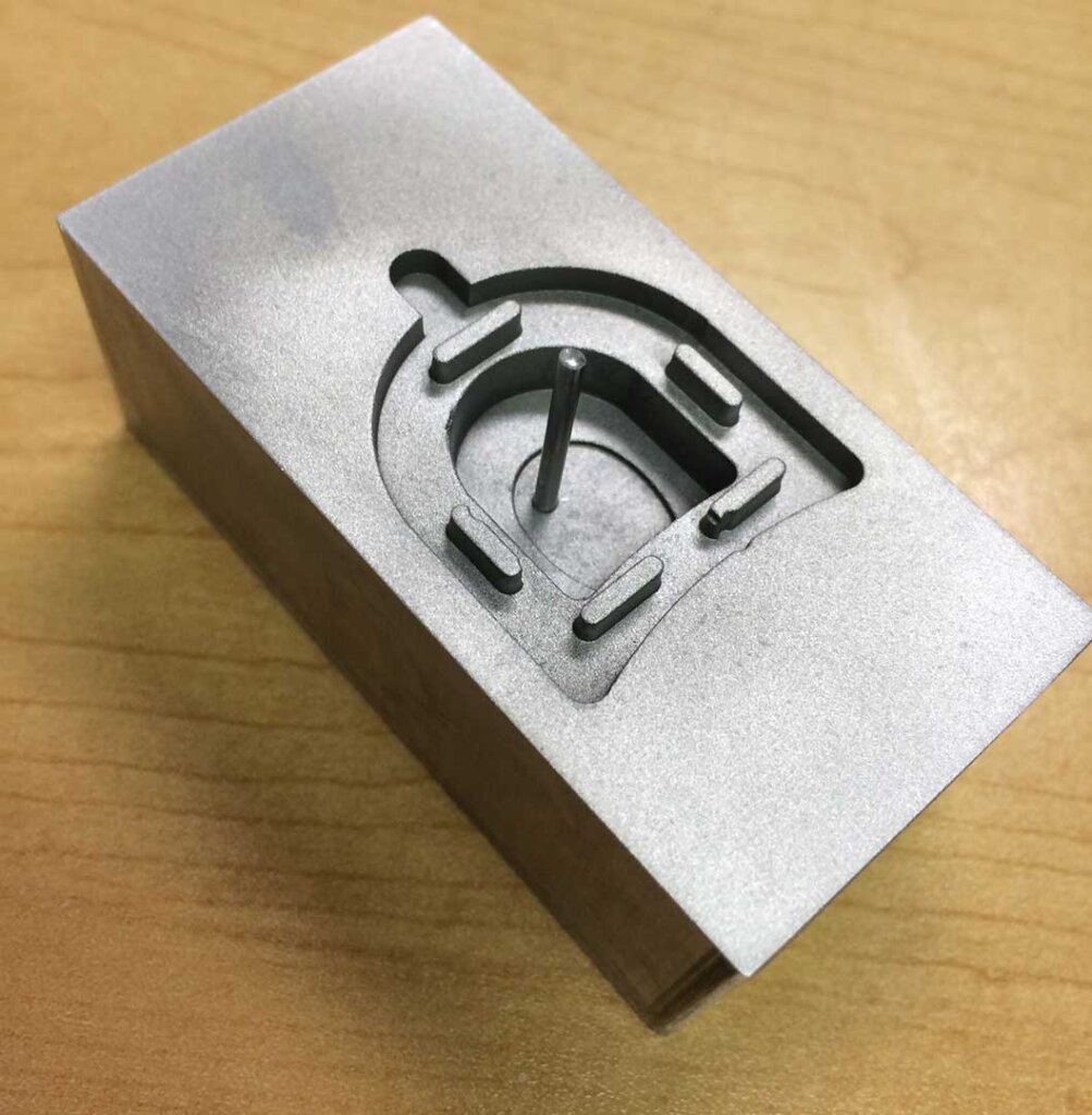 Molding – Custom Technologies